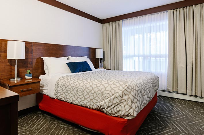 Marmot Lodge Official Page - Jasper hotel, pool, hot tubs, kitchen